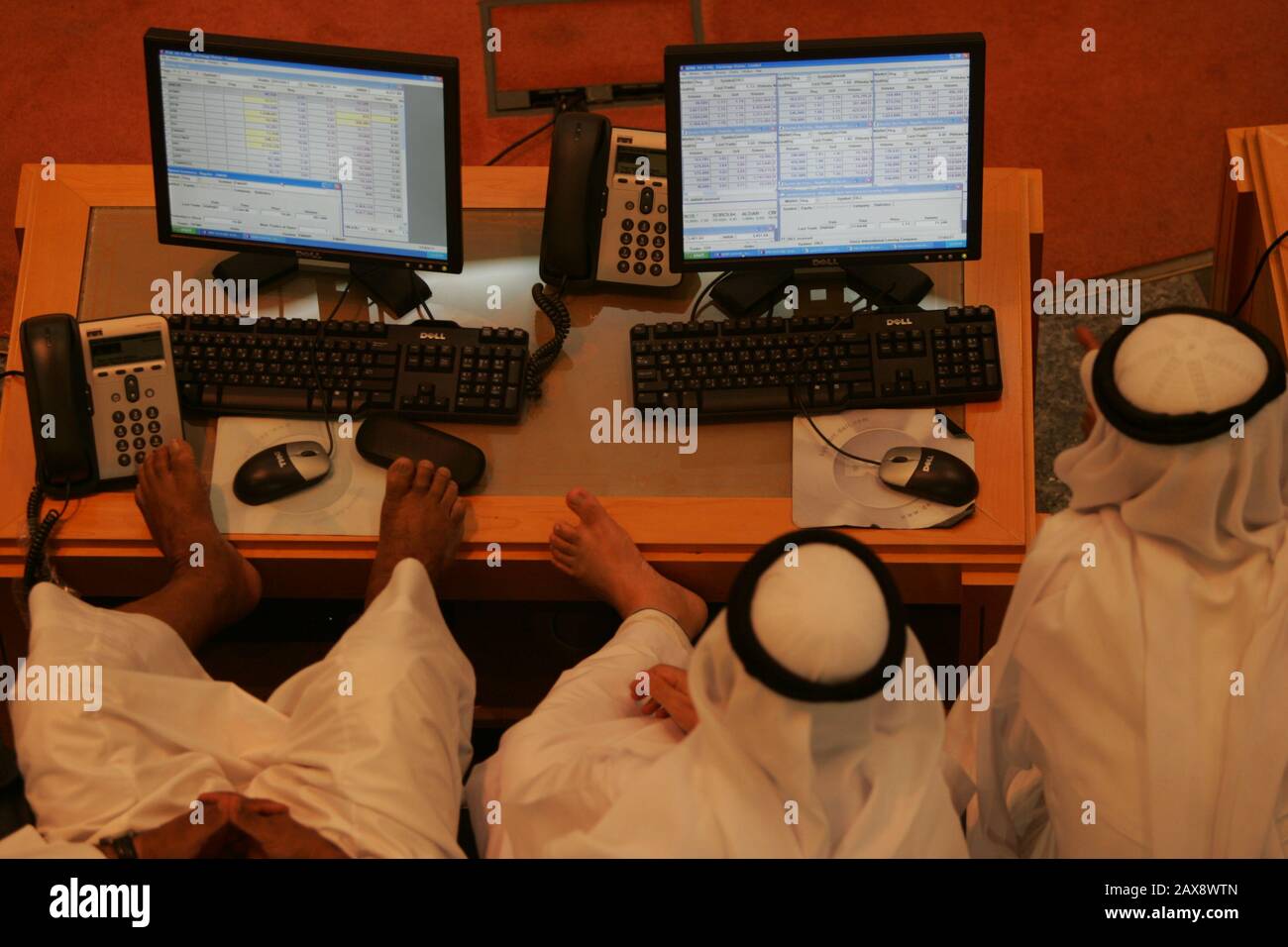 Abu dhabi securities exchange hi-res stock photography and images - Alamy