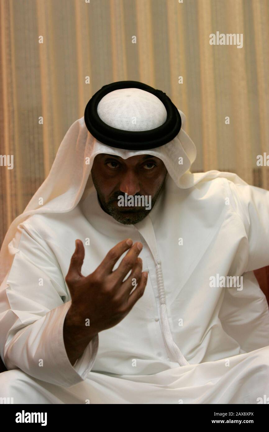 Thobe gutra hi-res stock photography and images - Alamy