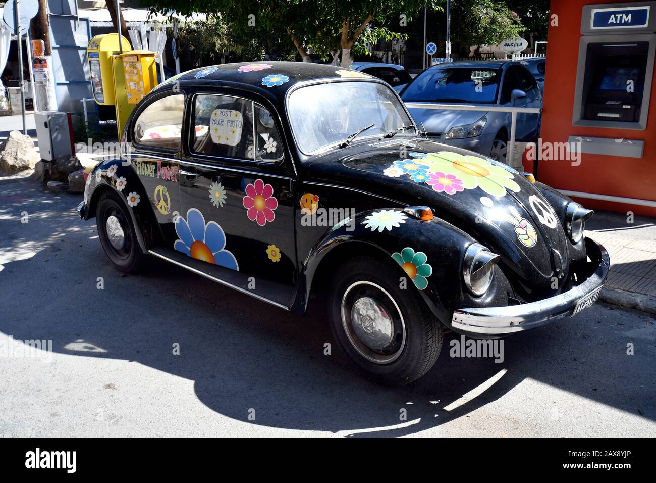 Hippies car hi-res stock photography and images - Alamy