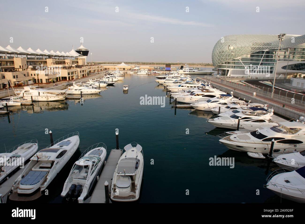 Formula boat hi-res stock photography and images - Alamy