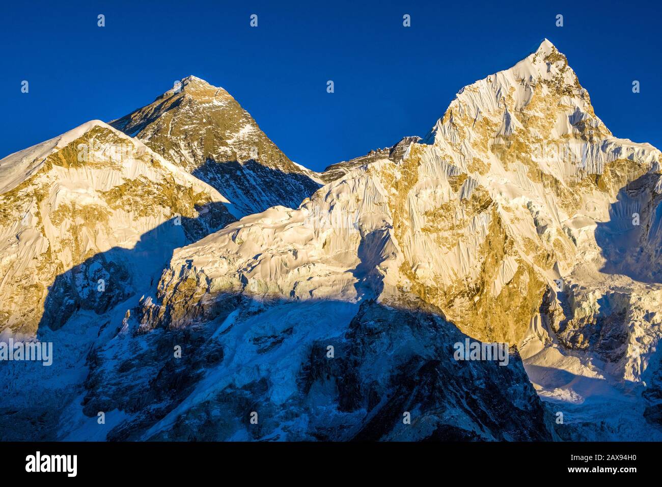 The summit of Everest seen from the viewpoint of Kala Patthar, Nepal ...