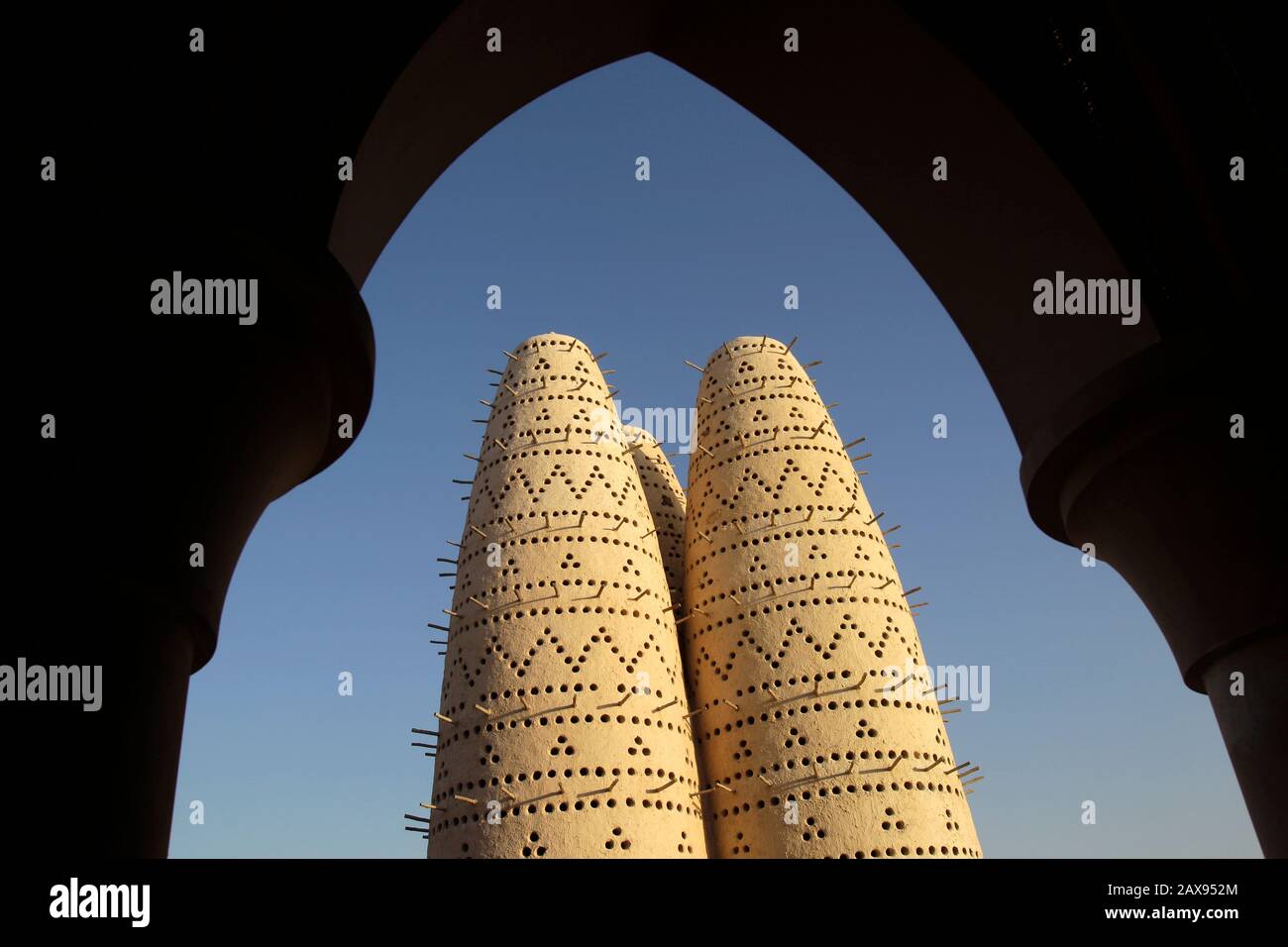 Arc architecture hi-res stock photography and images - Alamy