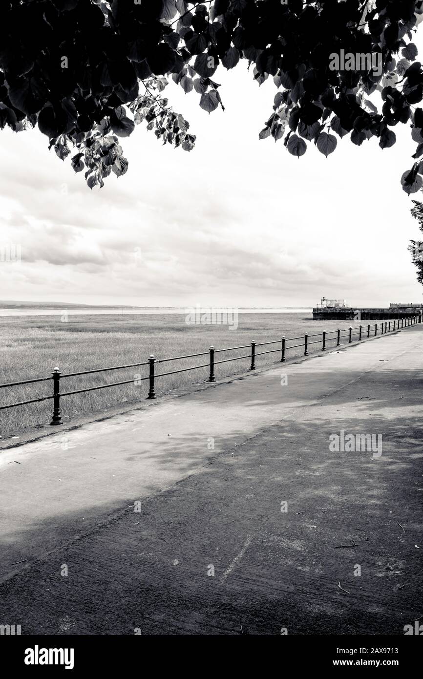 Walks on the Grange over sands, Morecambe Bay, UK Stock Photo - Alamy