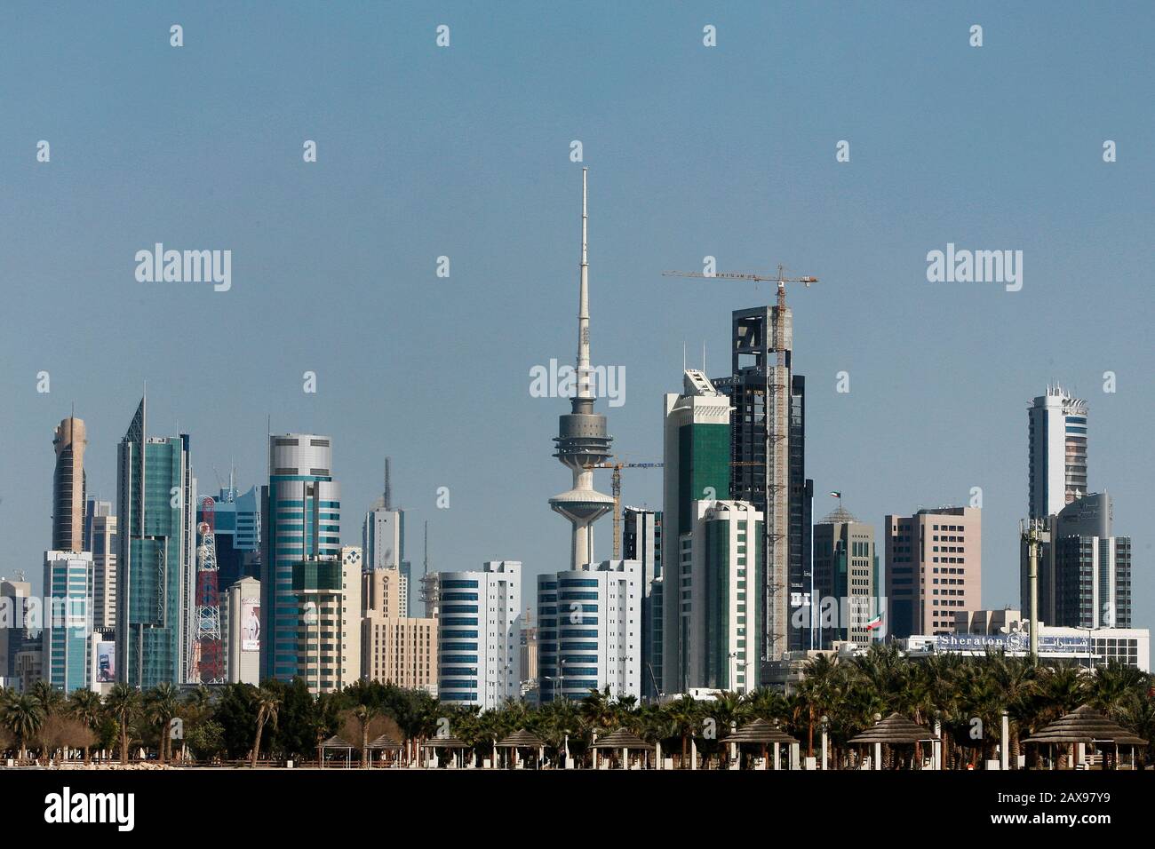 Buildings of kuwait hi-res stock photography and images - Alamy