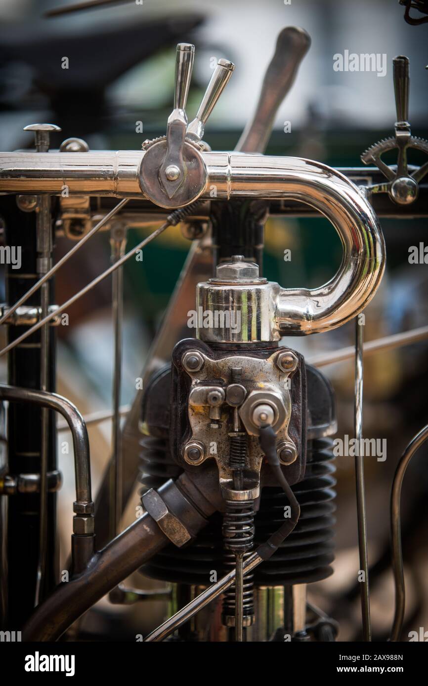 History pedal bike engine hi-res stock photography and images - Alamy