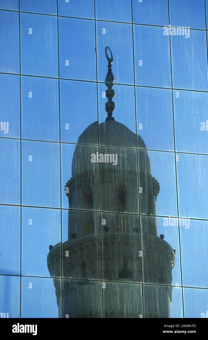 Islamic banking hi-res stock photography and images - Alamy