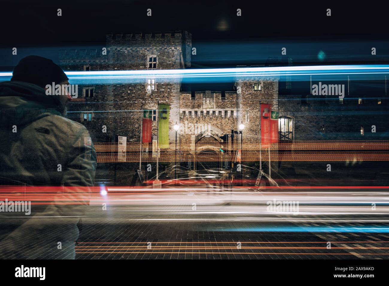 City hall cardiff building hi-res stock photography and images - Alamy
