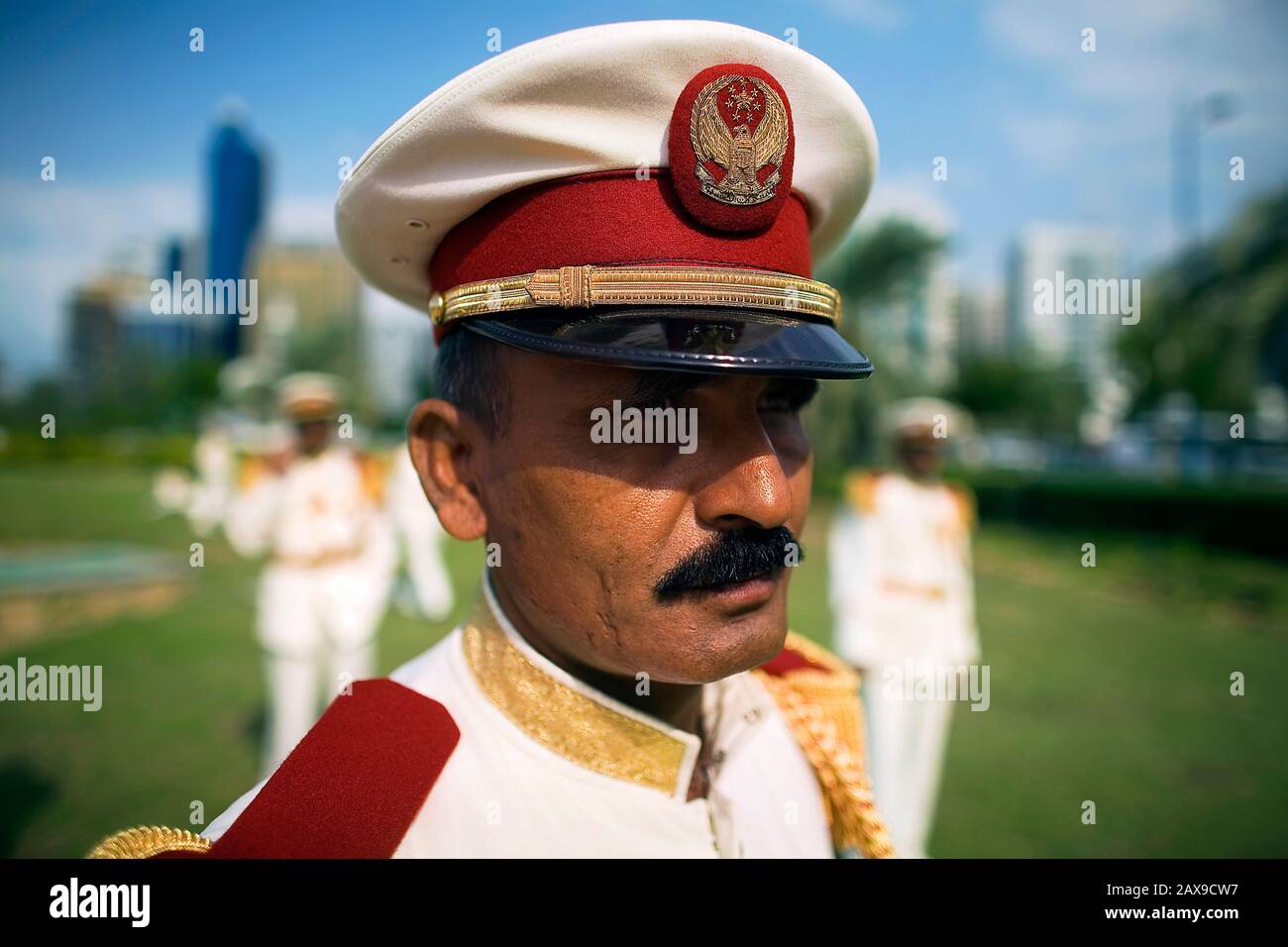 Arab uniform hi-res stock photography and images - Alamy