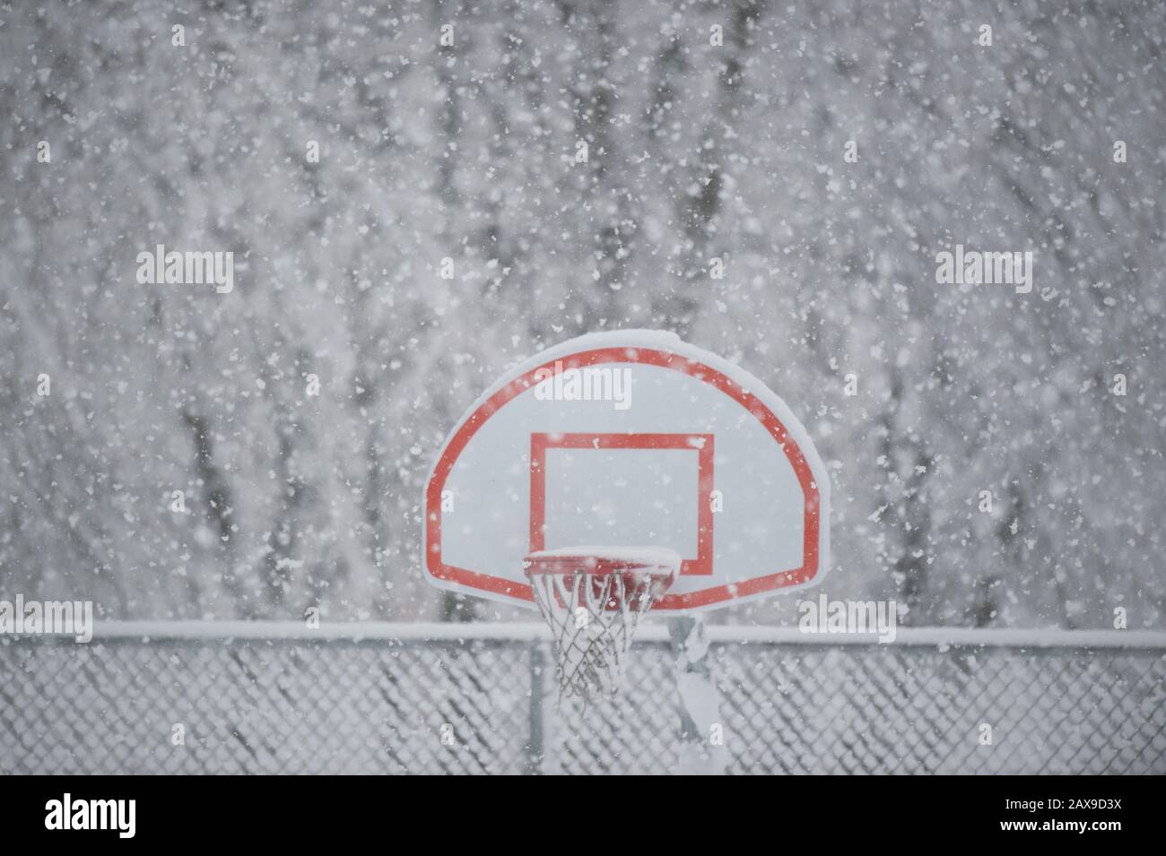 Chain link fence urban basketball hi-res stock photography and images ...