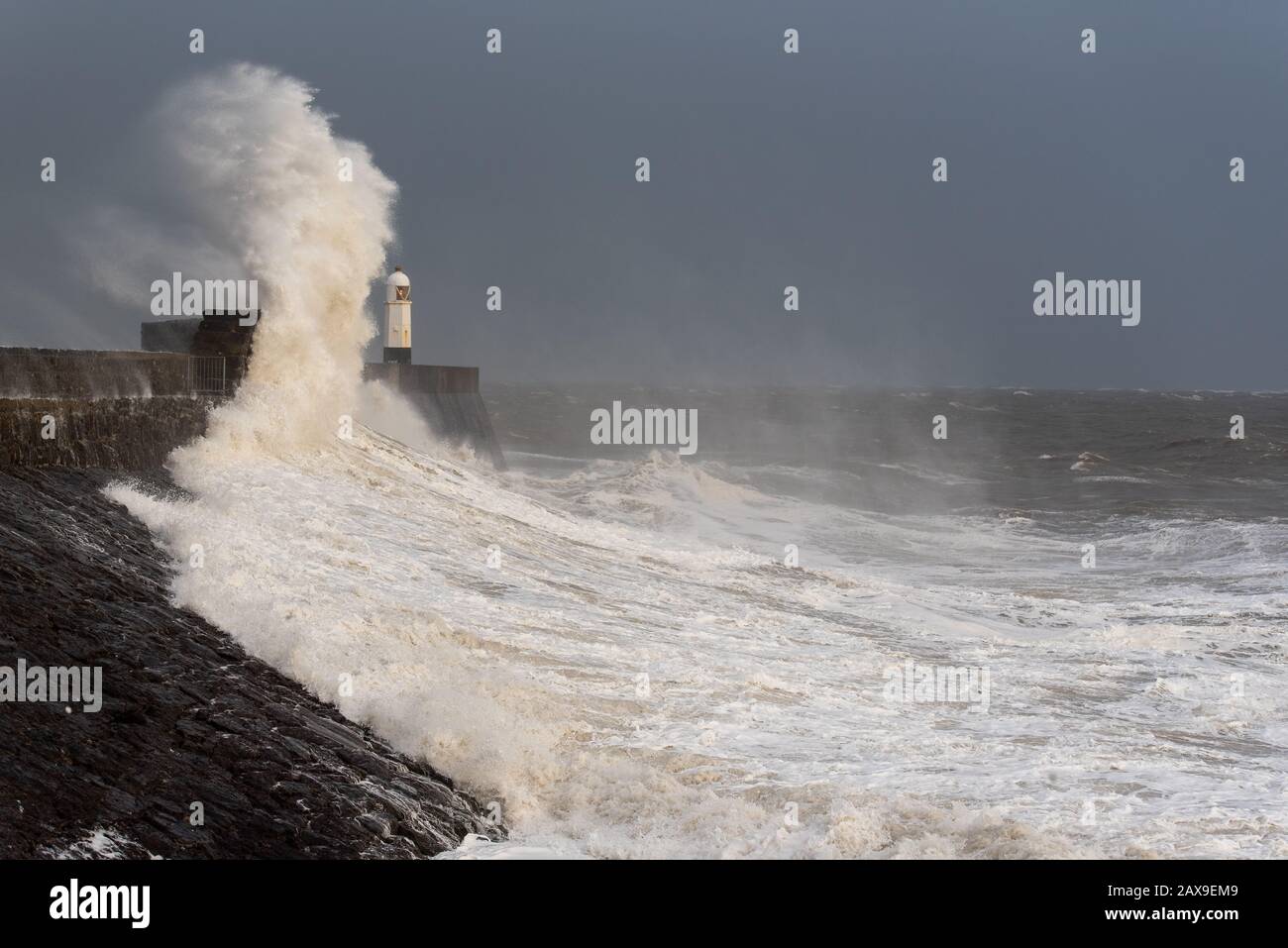 Storm Ciara reaches the Welsh coast Massive waves as storm Ciara hits ...