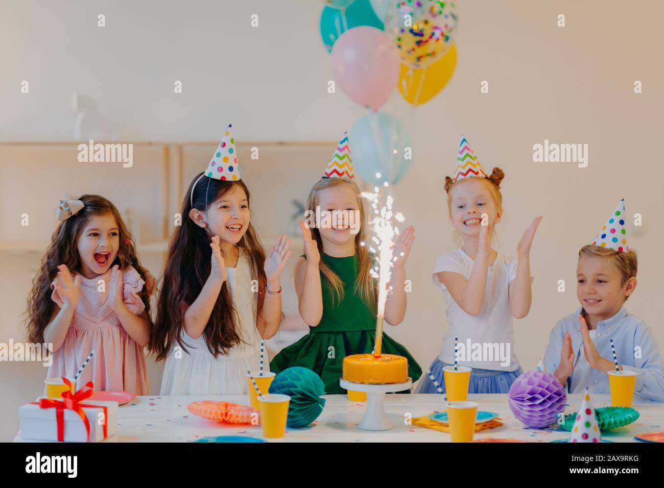 Boy clap hands hi-res stock photography and images - Alamy