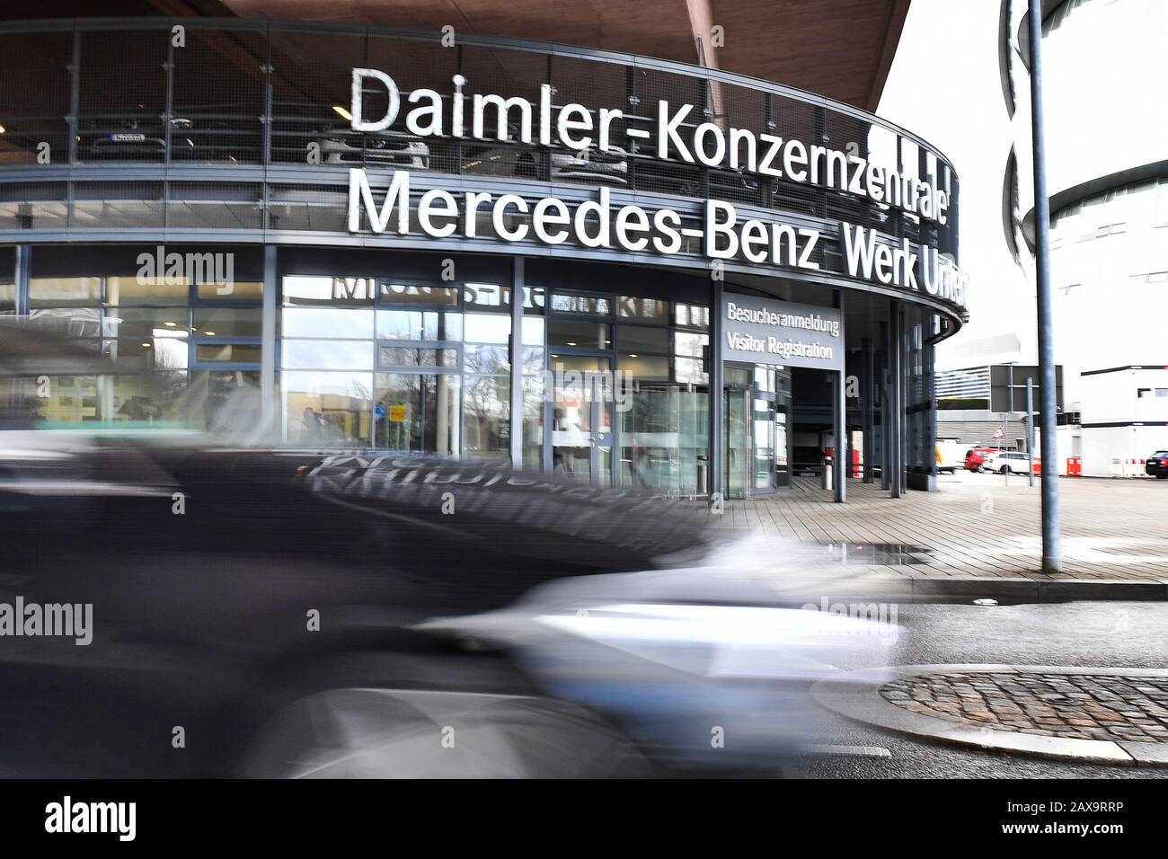 Daimler headquarters in stuttgart germany hi-res stock photography and ...