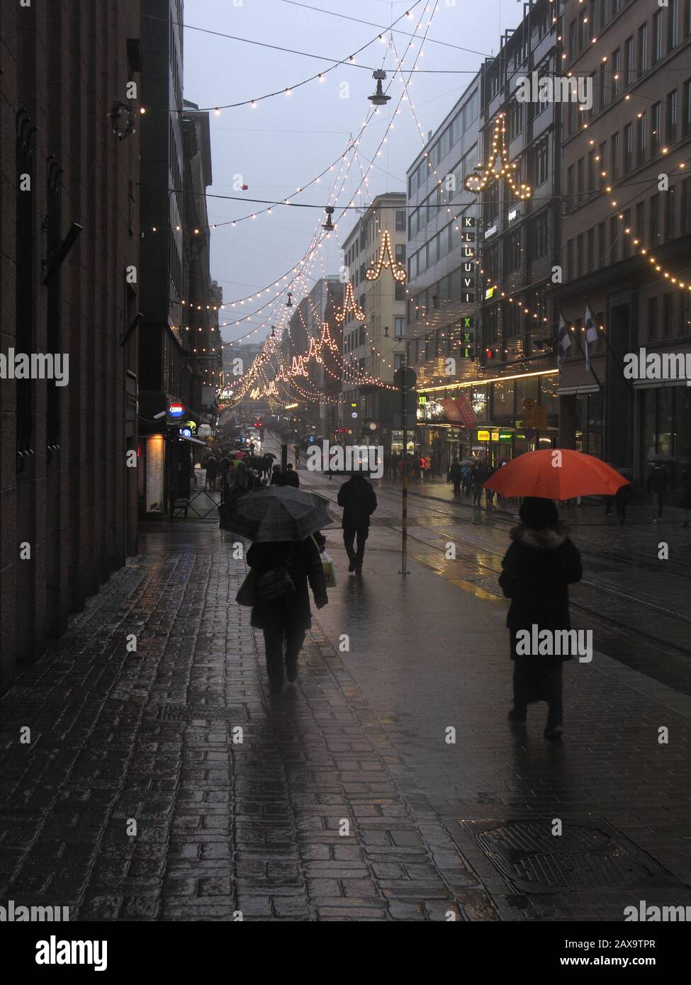 Freezing rain night hi-res stock photography and images - Alamy