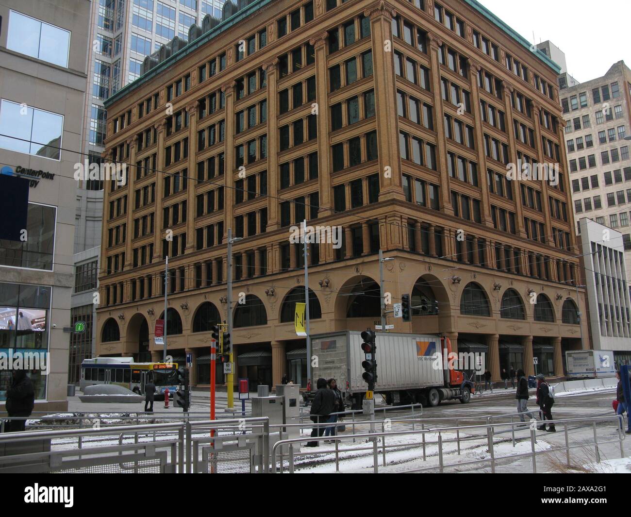 Minneapolis streets hi-res stock photography and images - Alamy