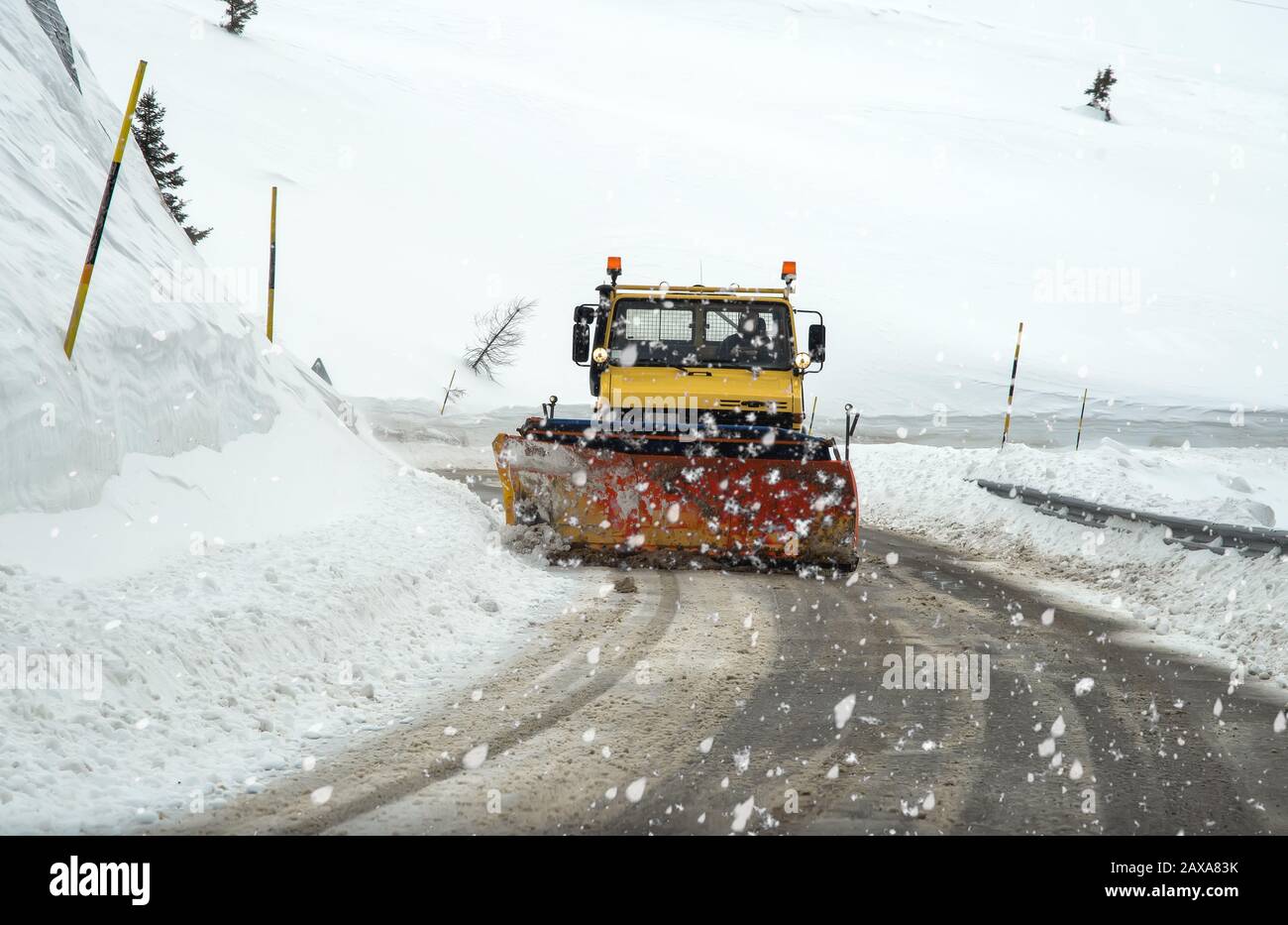 Safety vehicle hi-res stock photography and images - Alamy