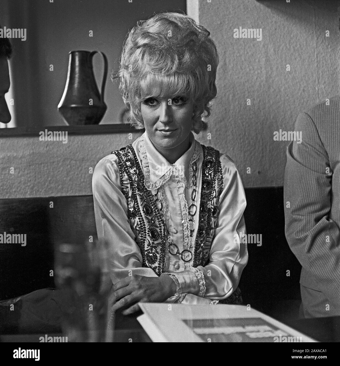 Dusty Springfield, britische Pop- und Soulsängerin, bei einem Besuch in ...