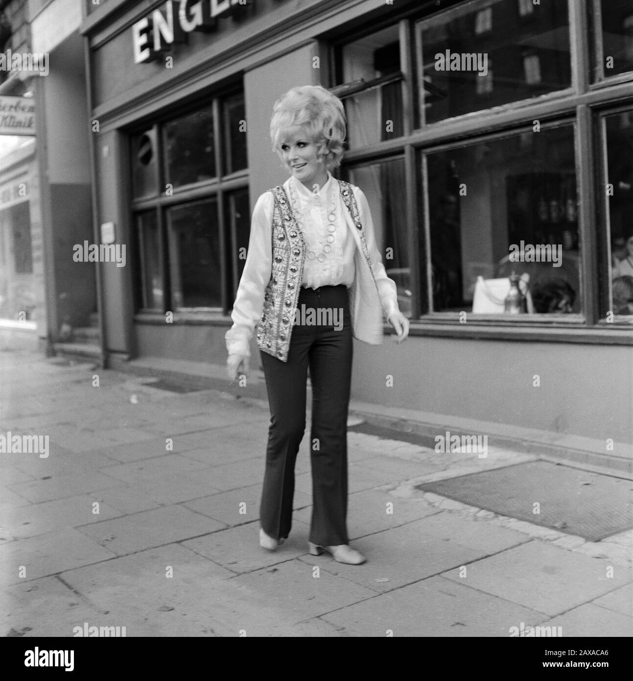 Dusty Springfield, britische Pop- und Soulsängerin, bei einem Besuch in ...