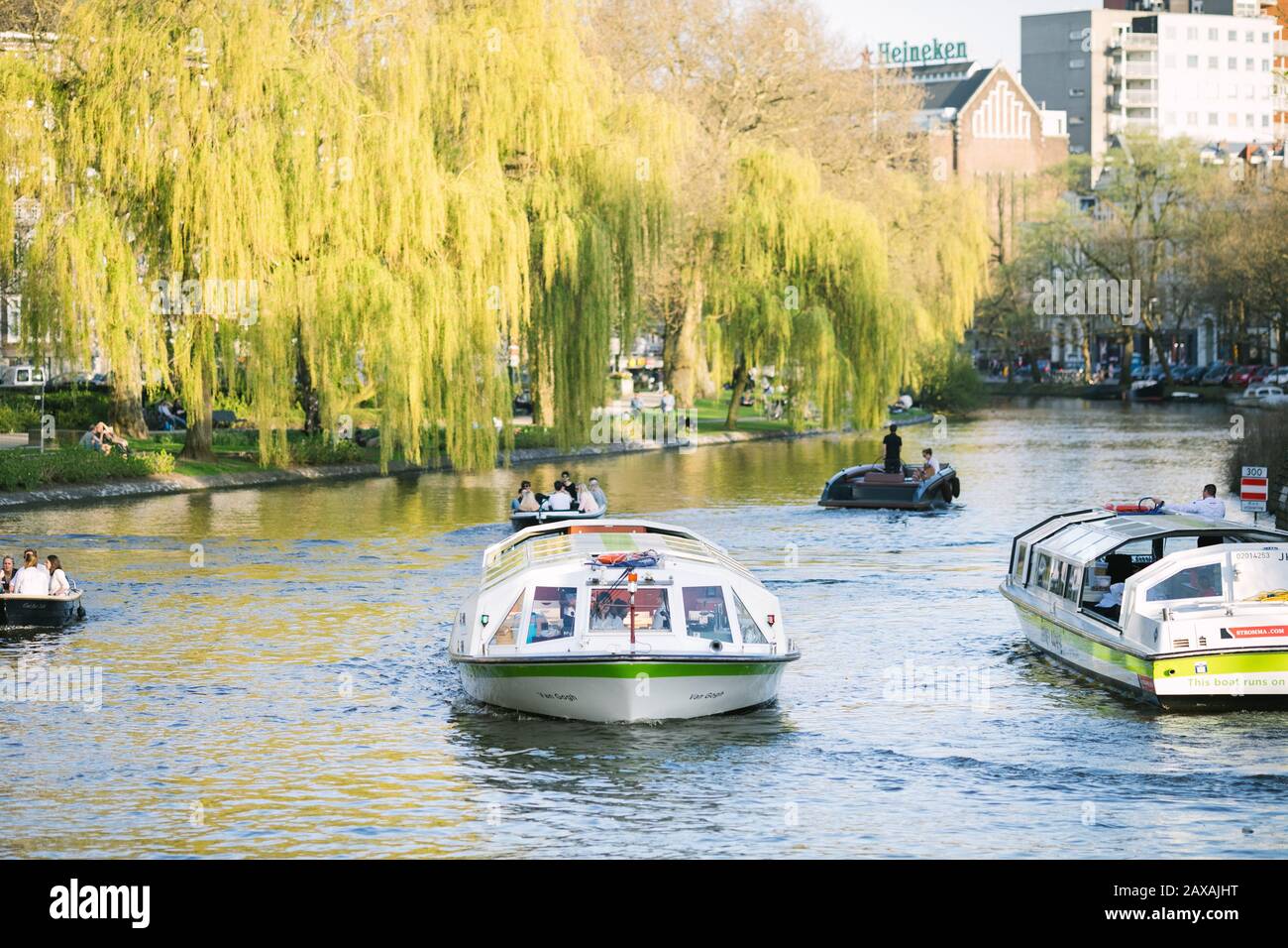 Dutch canal boats hi-res stock photography and images - Alamy
