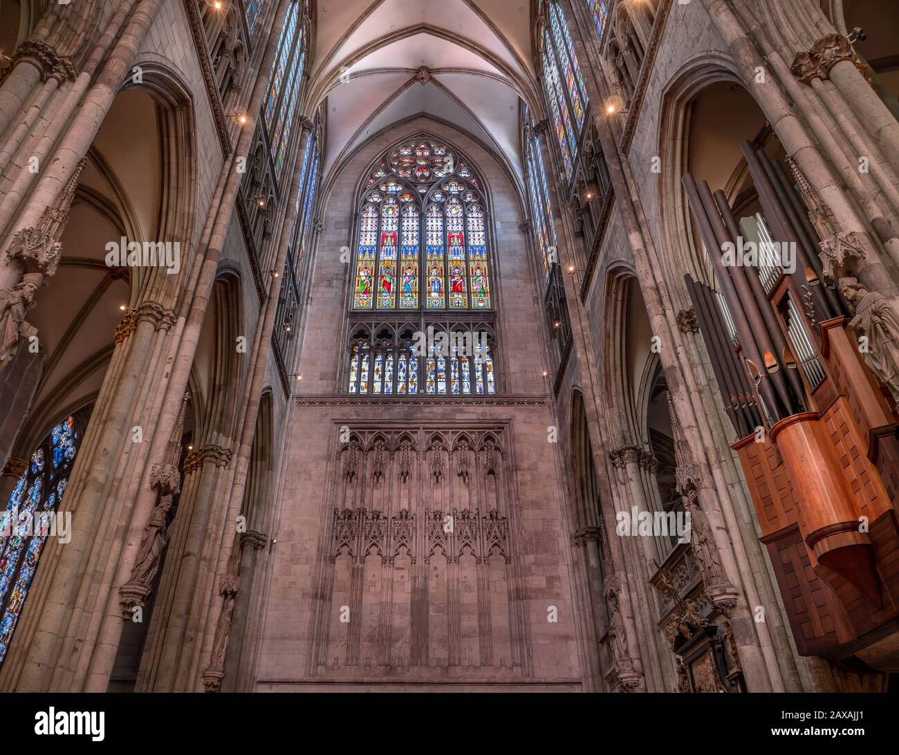Cologne Cathedral Interior Altar High Resolution Stock Photography and ...