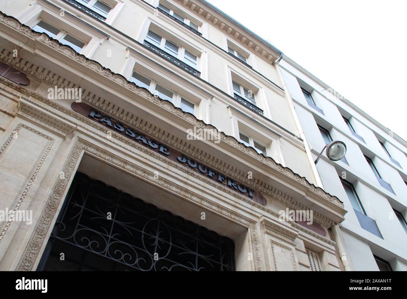 flat building in paris (france Stock Photo - Alamy
