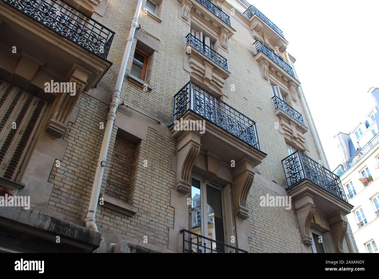 flat building in paris (france Stock Photo - Alamy