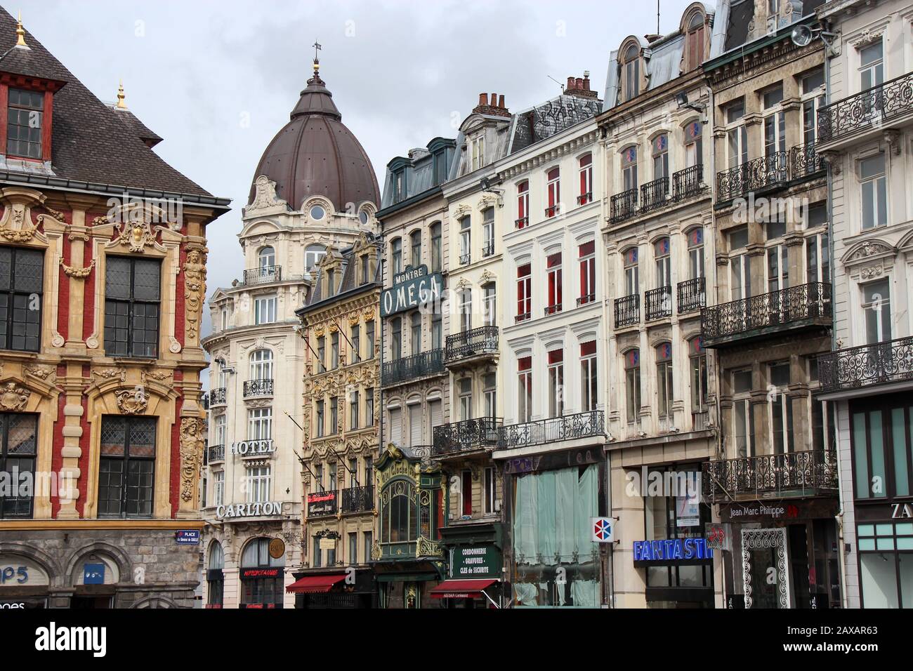 street, houses and flat buildings in lille (france Stock Photo - Alamy