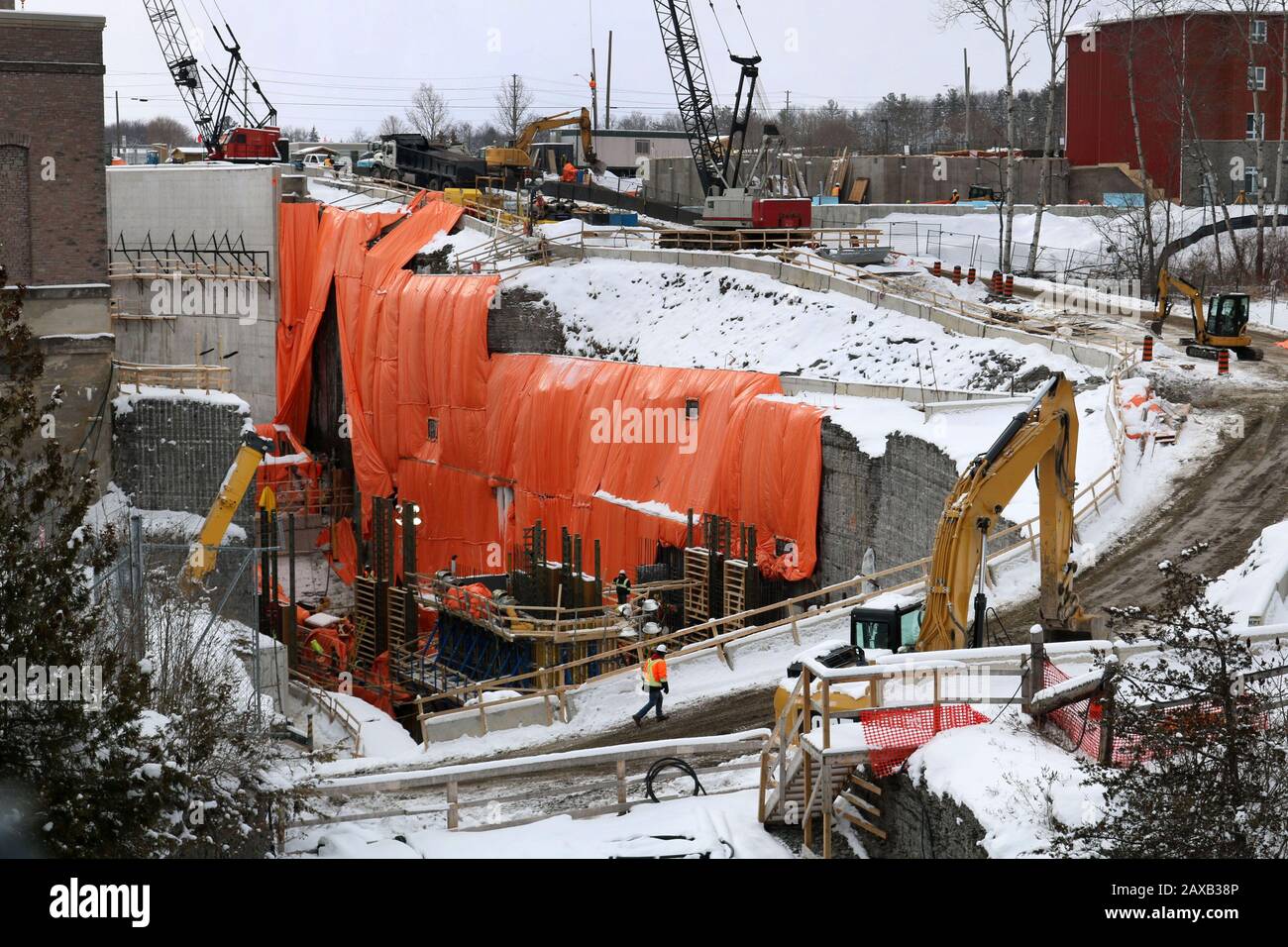 Construction site in winter Stock Photo - Alamy