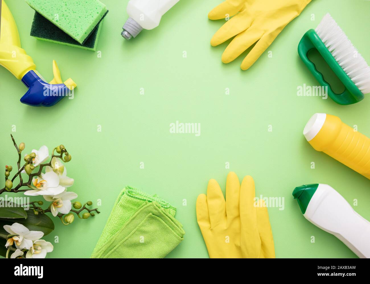 Household cleaning eco spring background. Cleaning products flat lay ...