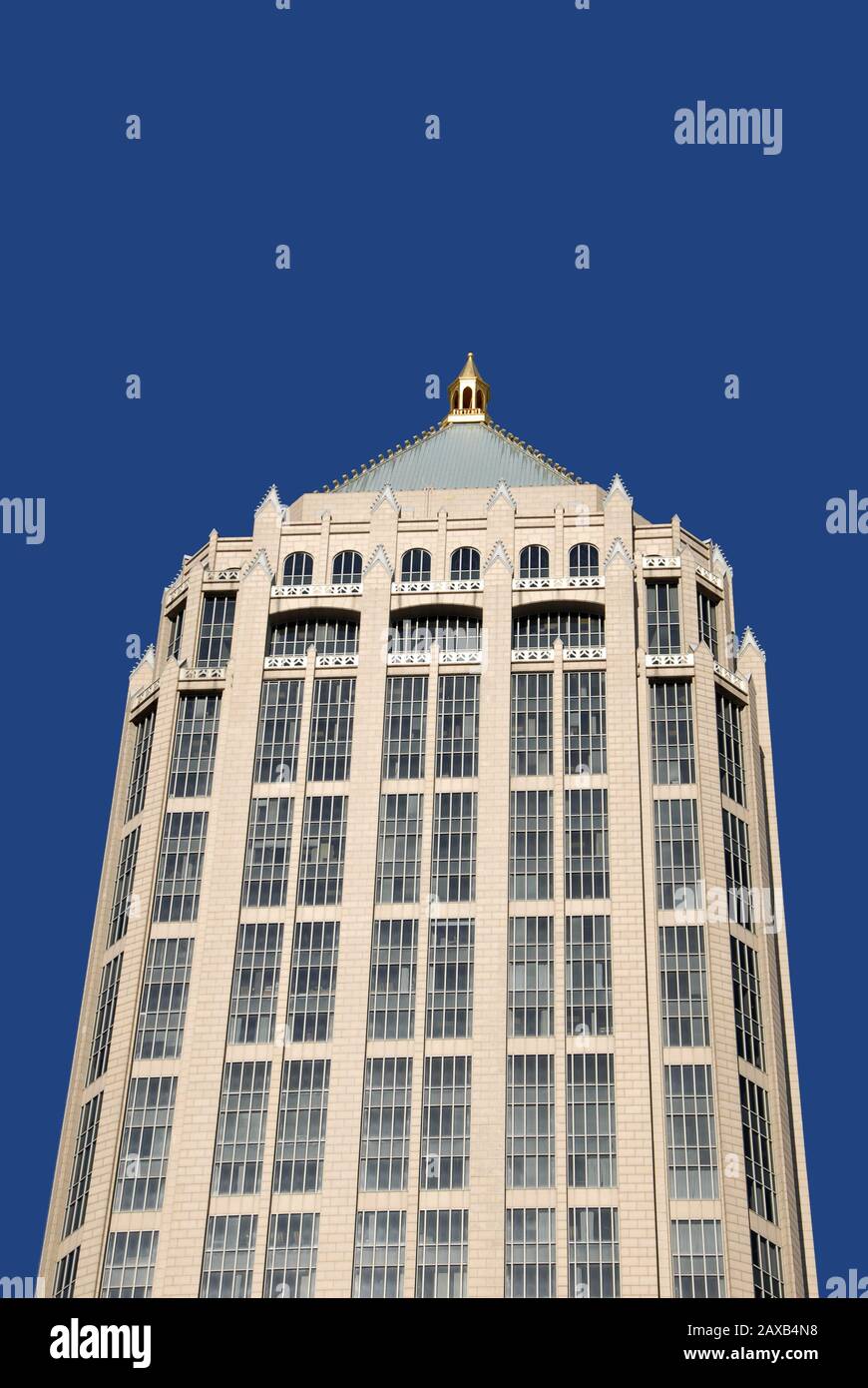 Modern Highrise Office Building in Midtown Atlanta Stock Photo - Alamy