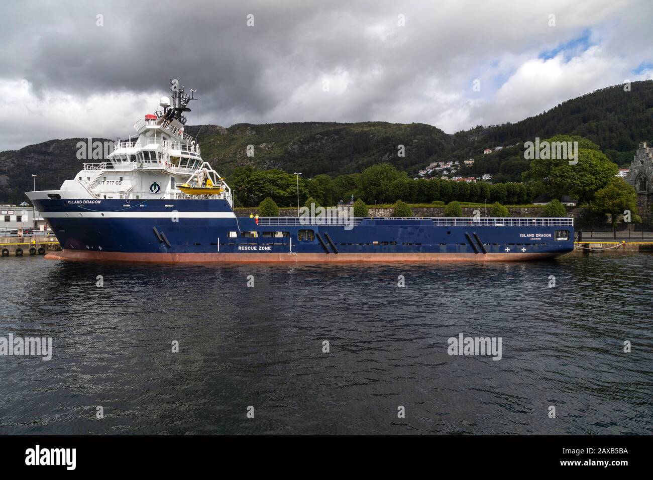 Offshore PSV fire fighting, stand-by vessel Island Dragon in the port ...
