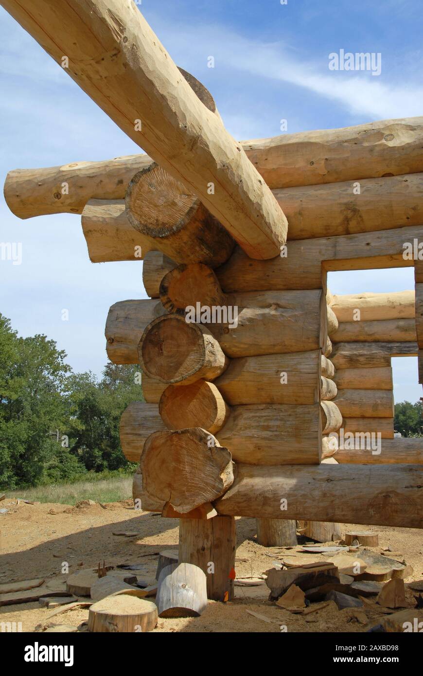 Log Home Construction Stock Photo - Alamy