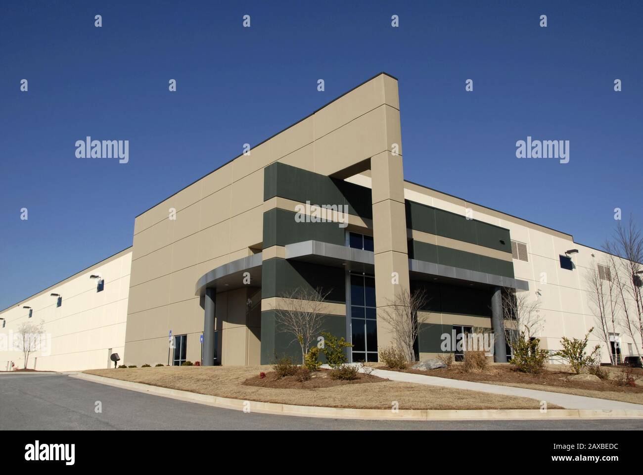 Modern New Commercial Distribution Center Stock Photo - Alamy