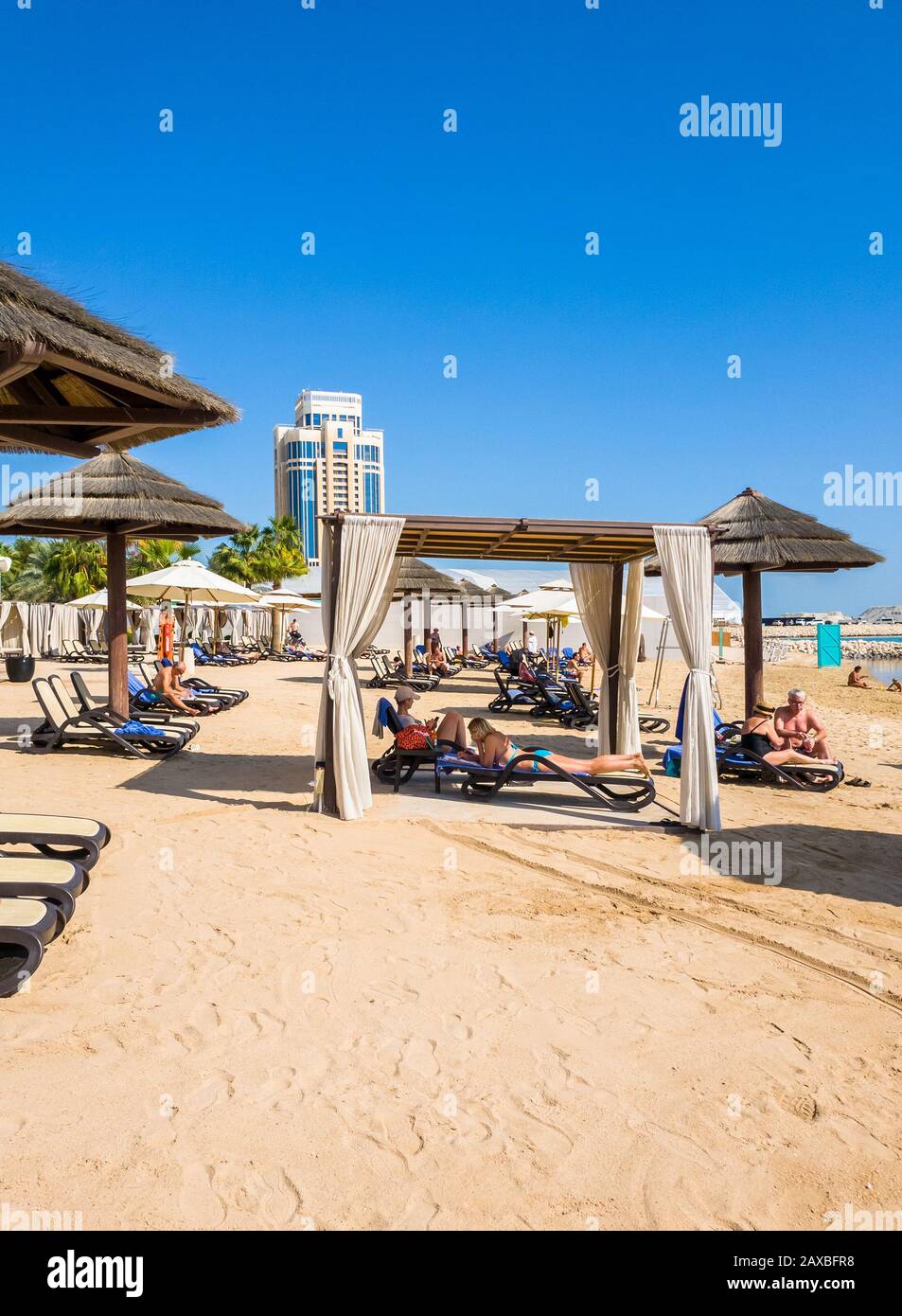 Doha qatar beach hi-res stock photography and images - Alamy