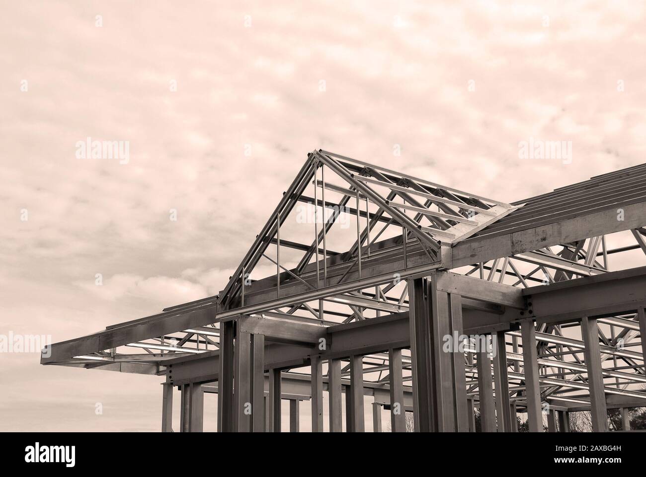 Steel Framing of a Commercial Building Stock Photo - Alamy