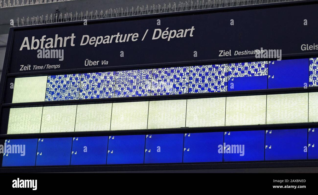 Train malfunction hi-res stock photography and images - Alamy