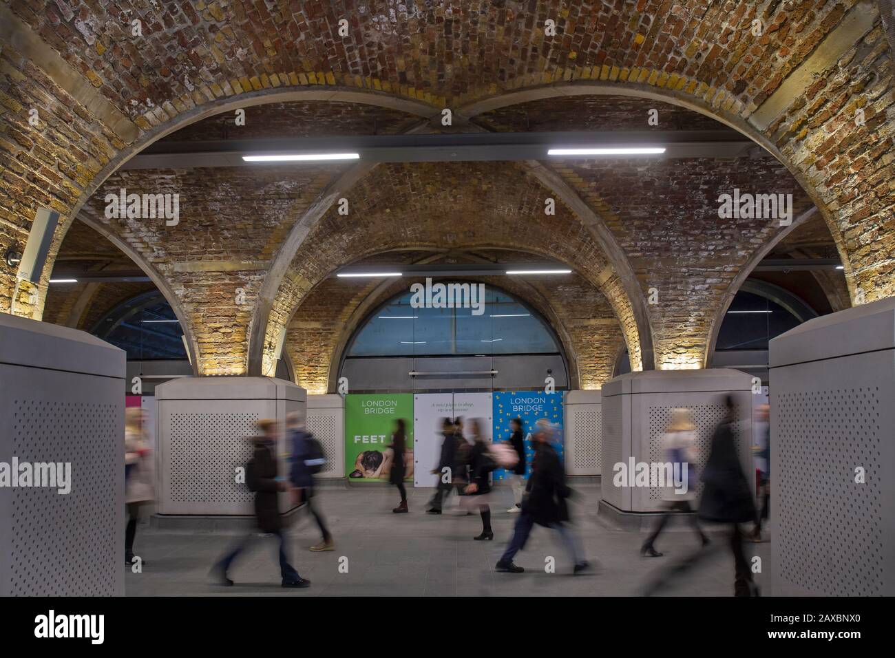 London Bridge railway station,London,England Stock Photo - Alamy