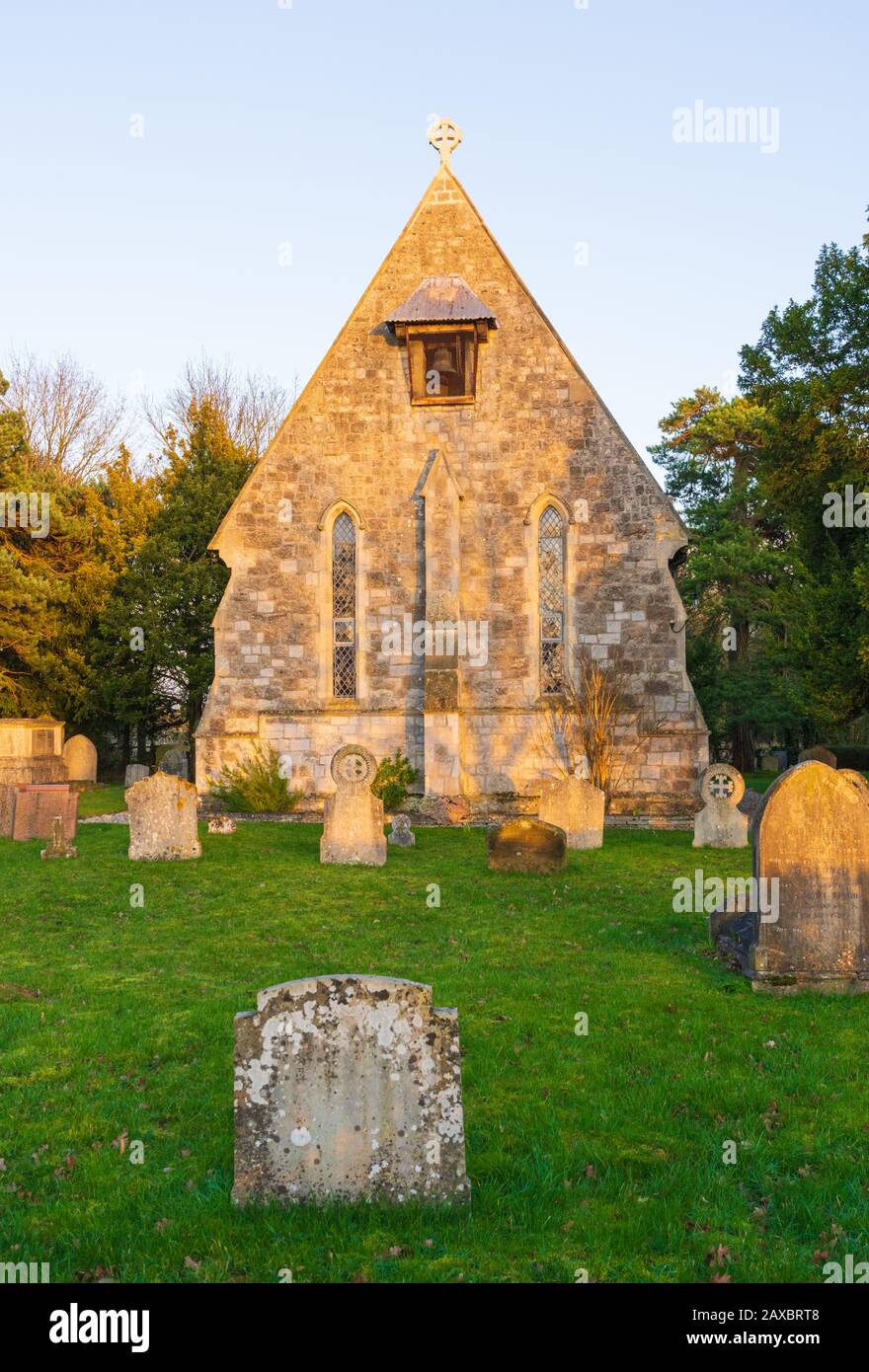 Country countryside church churches hi-res stock photography and images ...