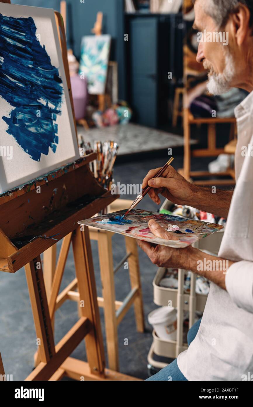 Studio painter hi-res stock photography and images - Alamy