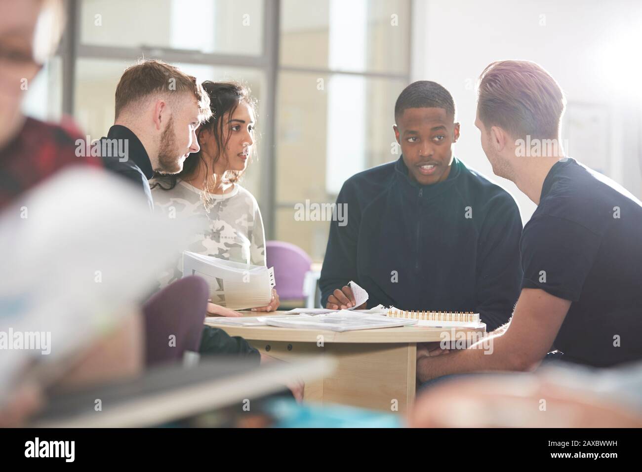 Boy and girl talking classroom hi-res stock photography and images - Alamy