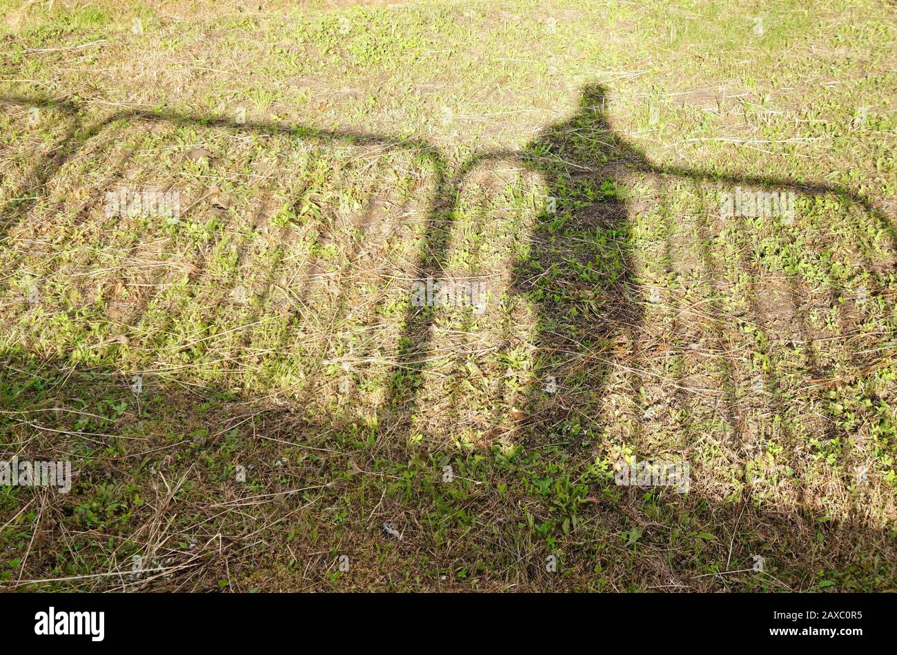 Boy wall standing shadow hi-res stock photography and images - Alamy