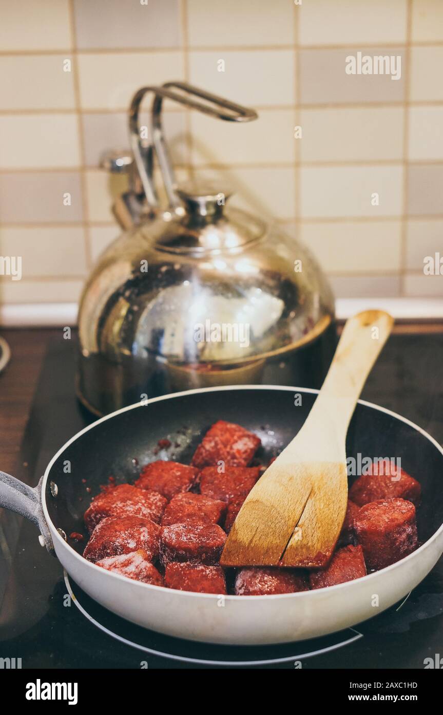 Chicken being cooked in oven roast hi-res stock photography and images ...