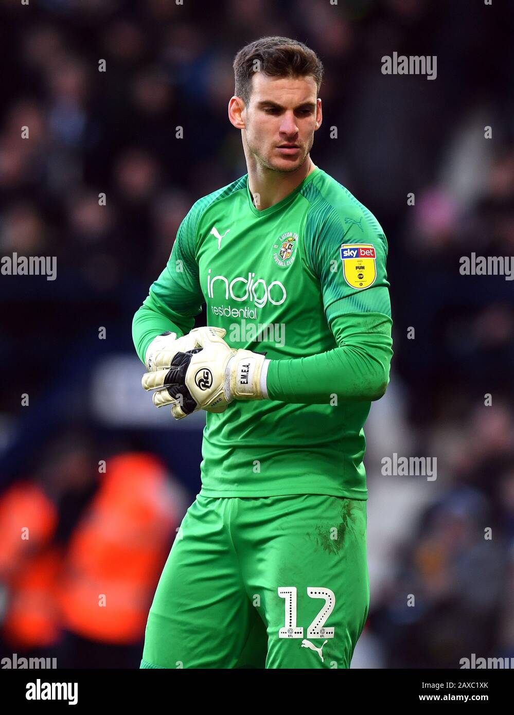Luton Town goalkeeper Simon Sluga Stock Photo - Alamy