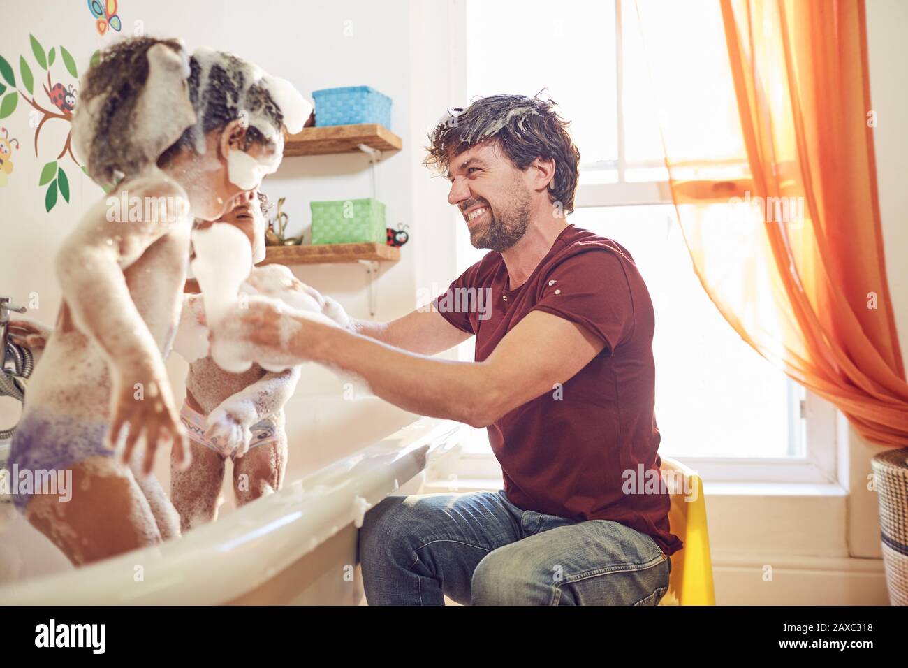 Man bubble bath hi-res stock photography and images - Alamy