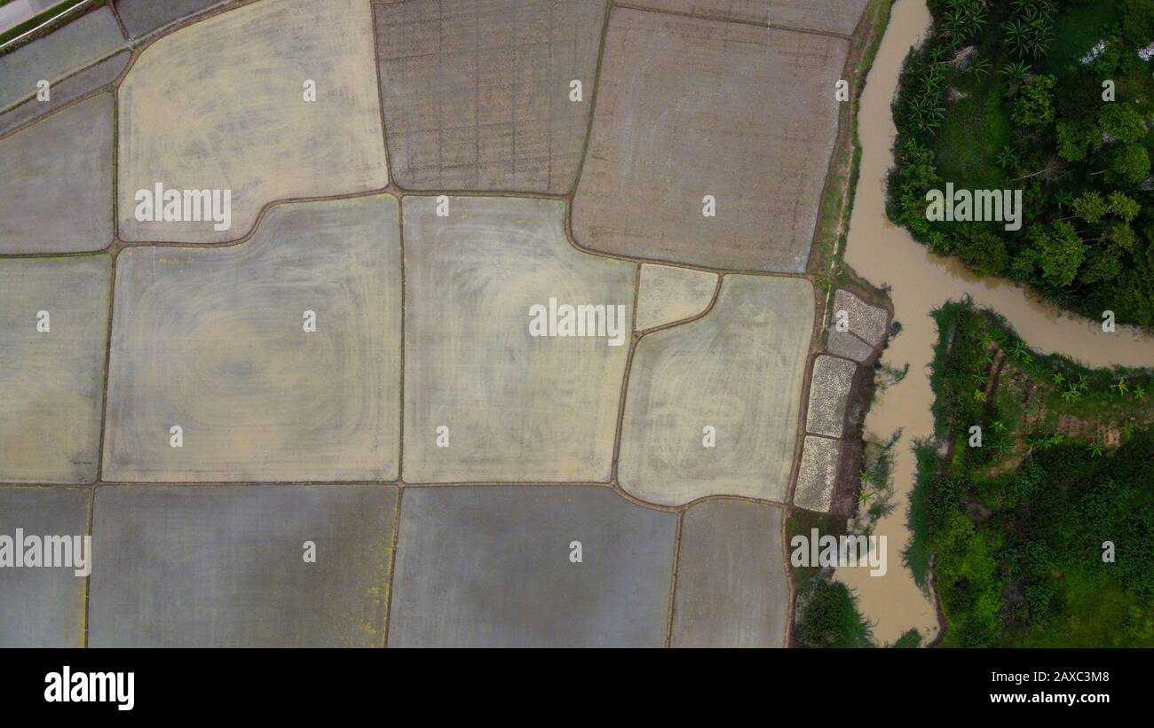 Aerial view furrows row pattern hi-res stock photography and images - Alamy