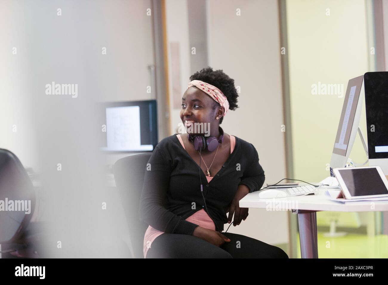 Black student computer classroom hi-res stock photography and images ...