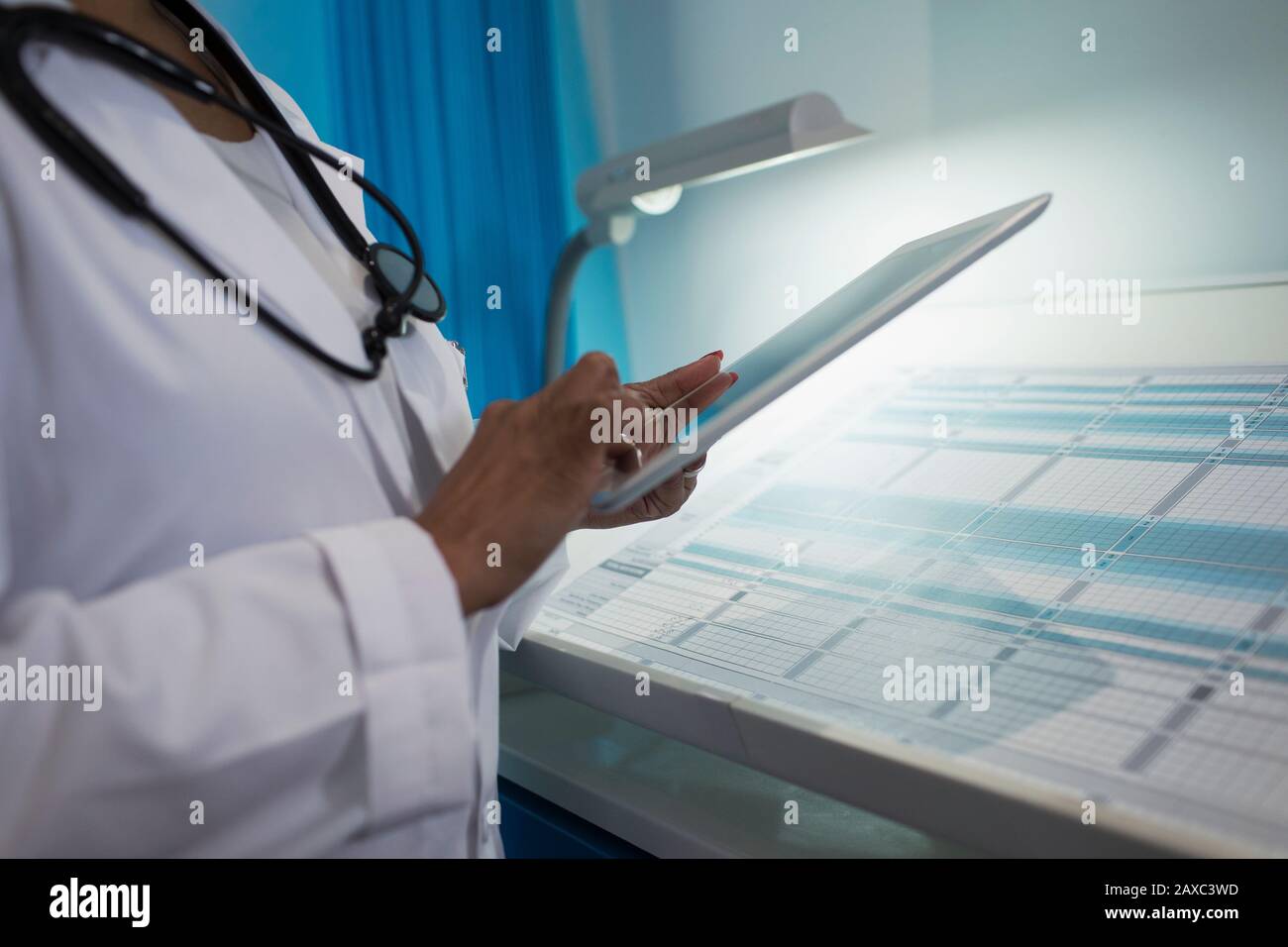 Indian female doctor computer hi-res stock photography and images - Alamy