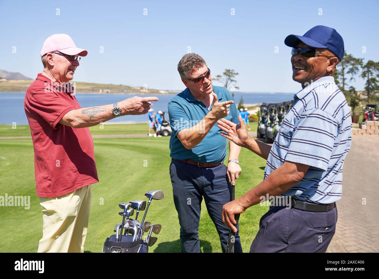 Group celebrating on golf hi-res stock photography and images - Alamy