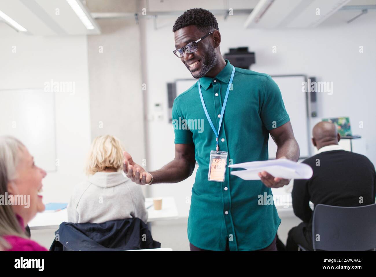 Adult student classroom hi-res stock photography and images - Alamy