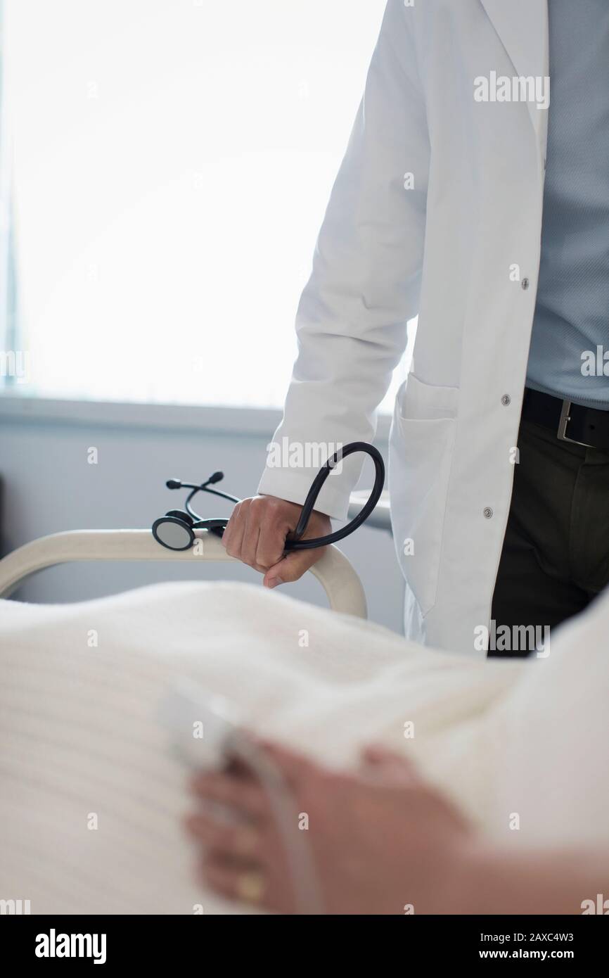 Rounds hospital hi-res stock photography and images - Alamy