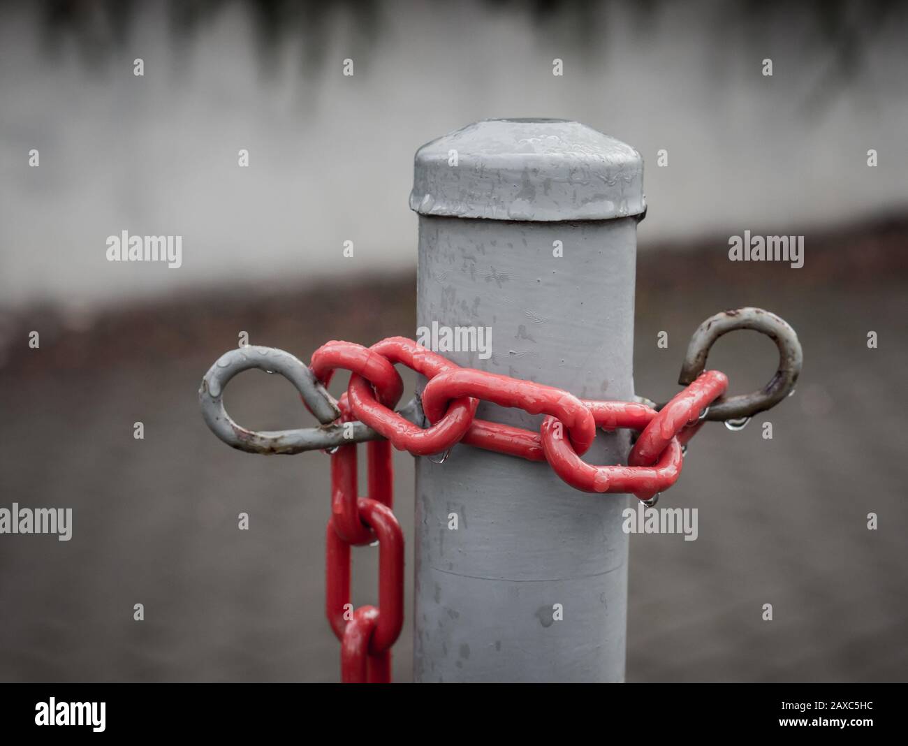 Padlock and chain around a gate hi-res stock photography and images - Alamy